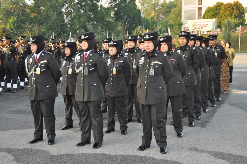 [Koleksi lengkap Peperiksaan] Contoh Soalan Penguasa Penjara KA41 ...